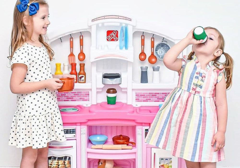 Why Play Kitchens are an Excellent Choice for Multi-Child Households ...