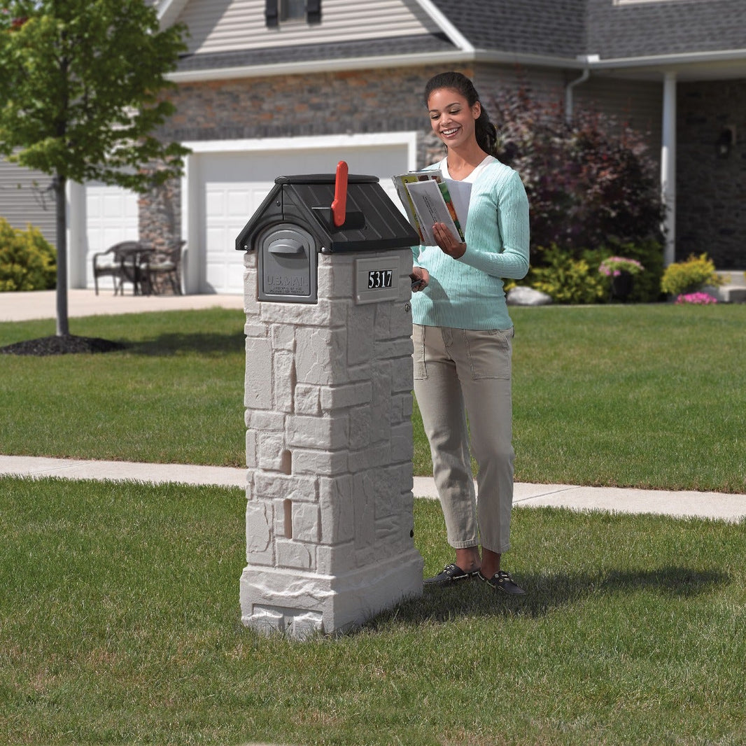 Explore Durable Plastic Mailboxes & Posts | Step2