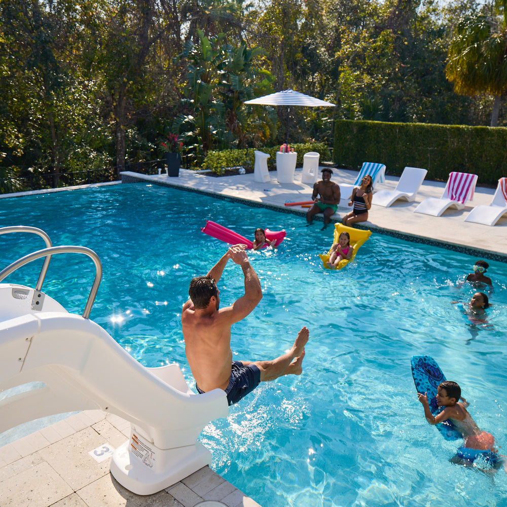 Vero Pool Slide™ from Step2